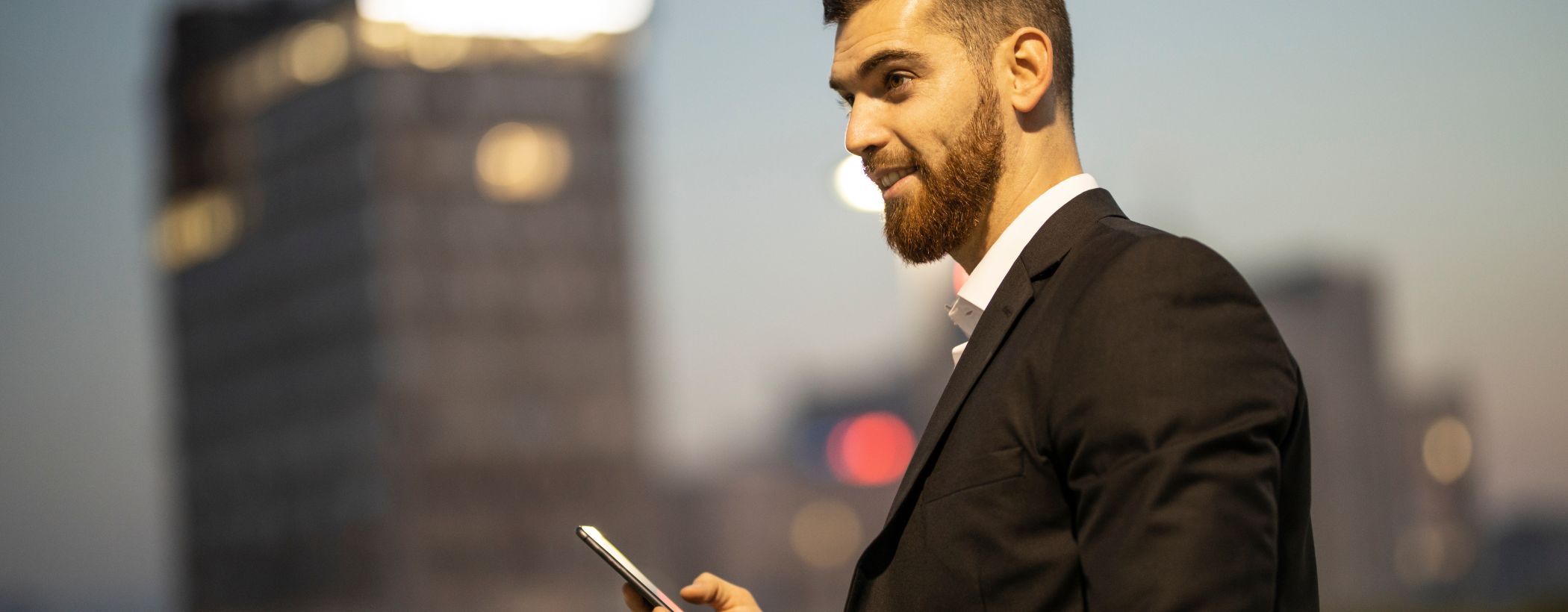 EWMA Simplified (2025): Definition, Dynamics, Insights