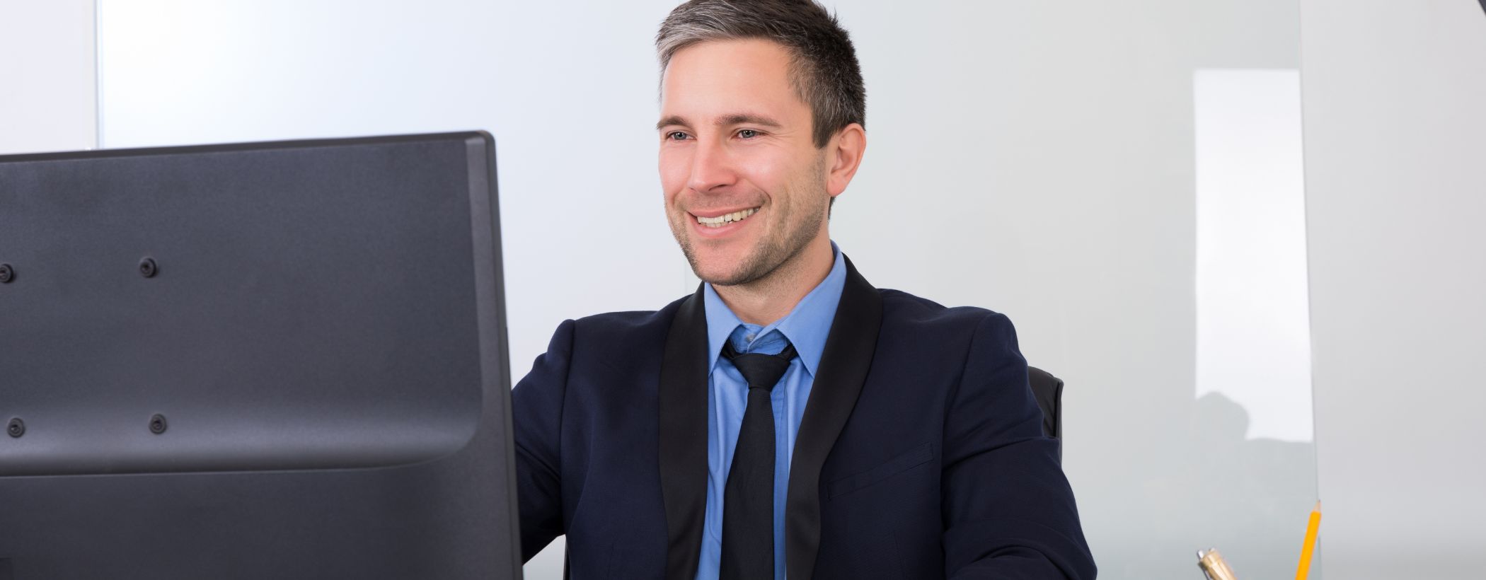 Trading the Golden Cross Pattern (2025): Complete Guide