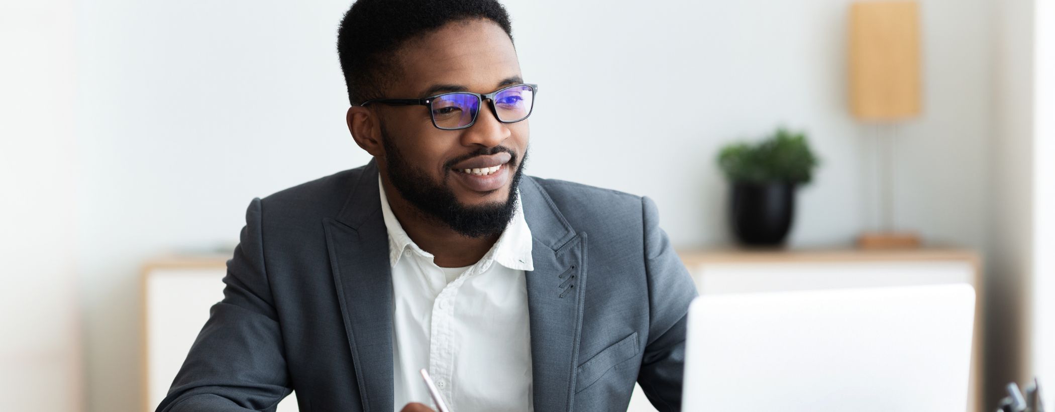 Interpreting the Williams Alligator Indicator: 2025 Trader's Guide