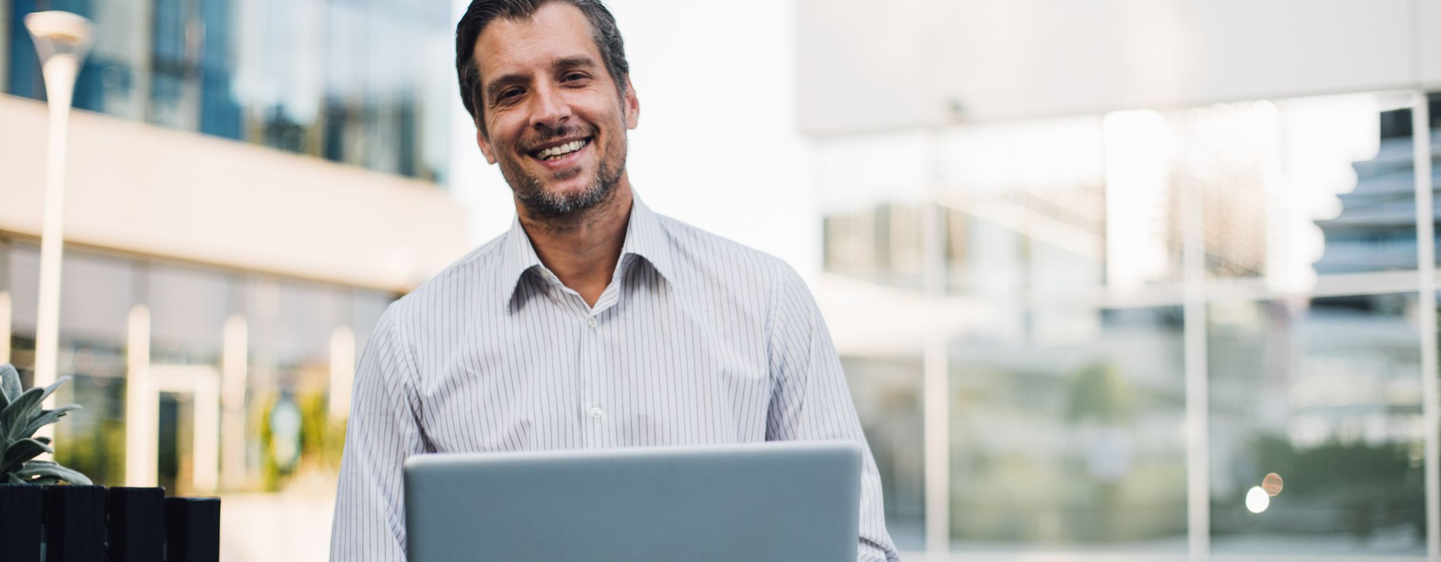 Momentum Indicators (2025): Types and Strategies Explained